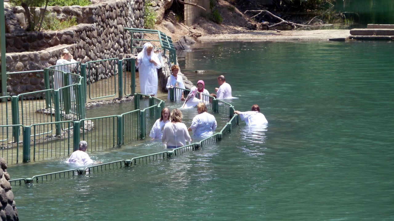 Yeshua: The Long-Awaited Prophet Like Moses | Messianic Bible