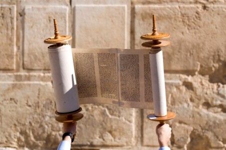 A Sacred Labor of Love: Scribes and the Ancient Art of Making a Torah ...