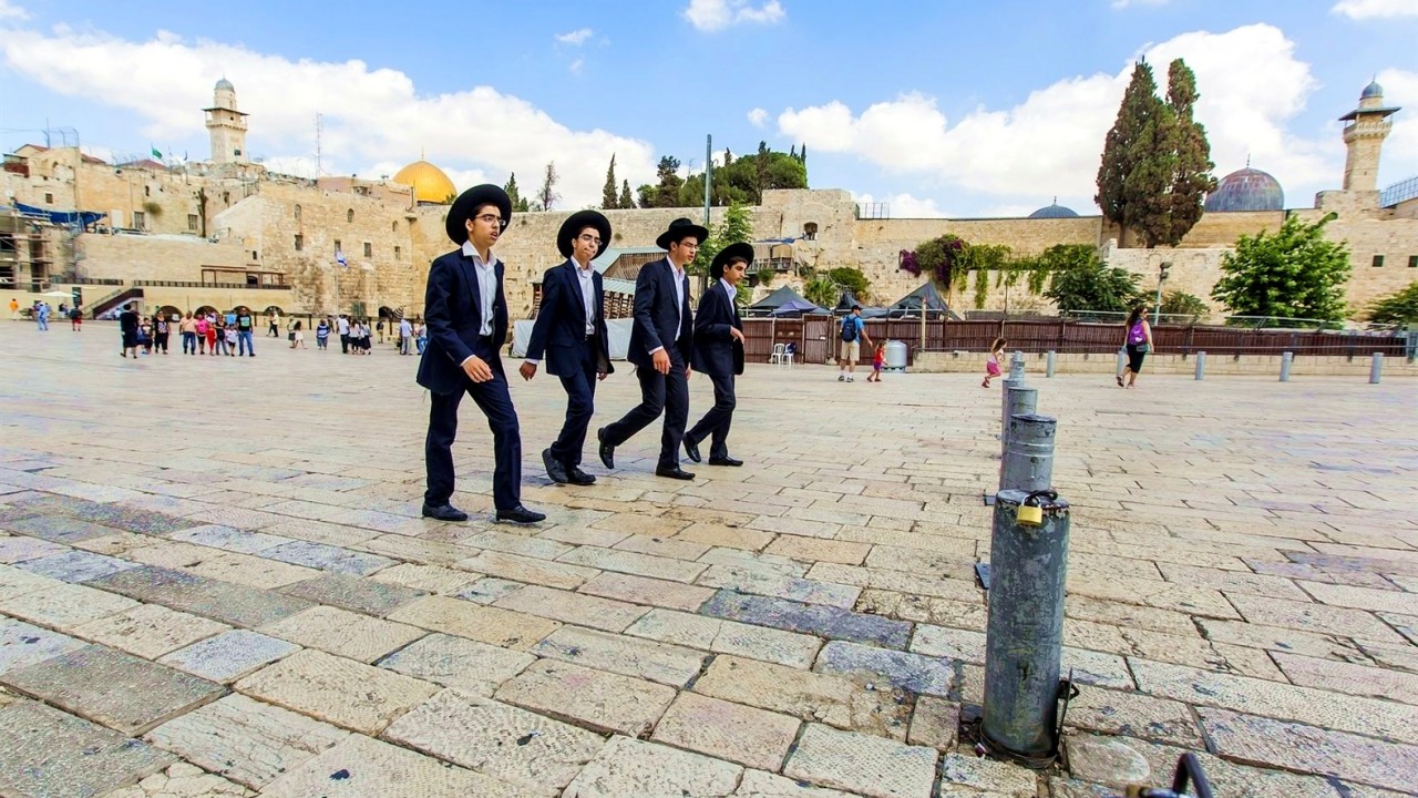 Parasha Bo (Come): Remembering the First Passover | Messianic Bible