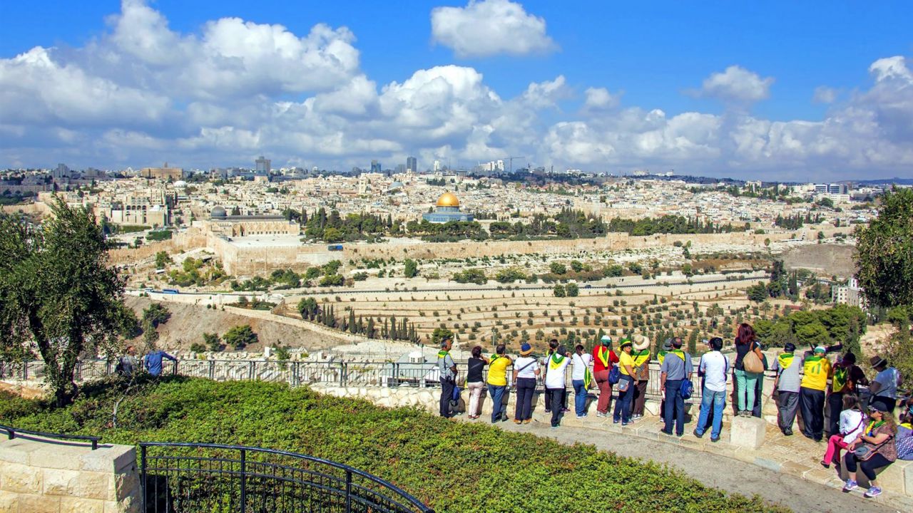 The Three Weeks of Affliction: Waiting for the Messiah | Messianic Bible