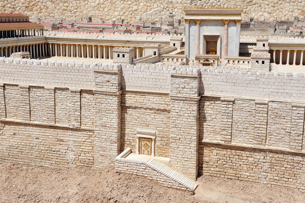 Israel's Priests Prepare for the Third Temple | Messianic Bible