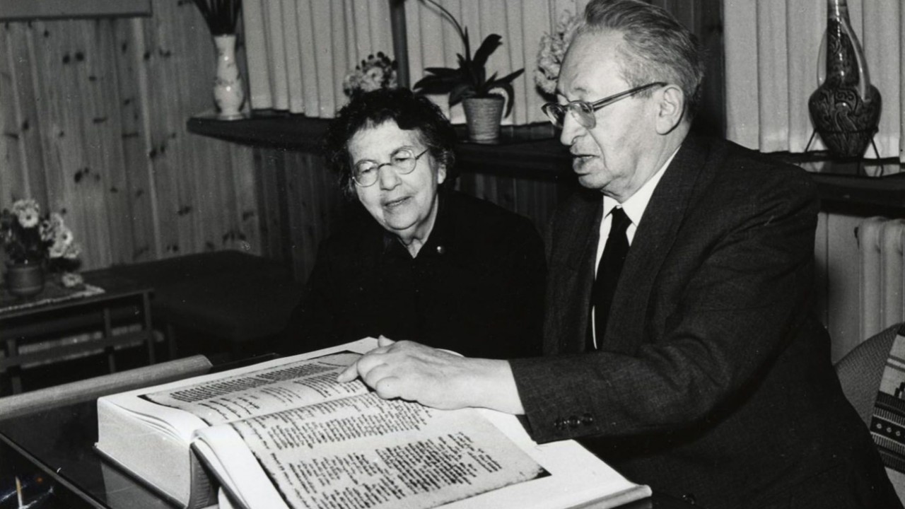 Bible Proof and Promise - the Dead Sea Scrolls and the Aleppo Crown ...