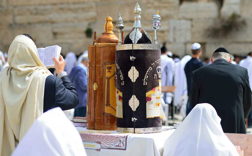 Parasha Bereisheet: Overcoming Self-Imposed Curses | Messianic Bible